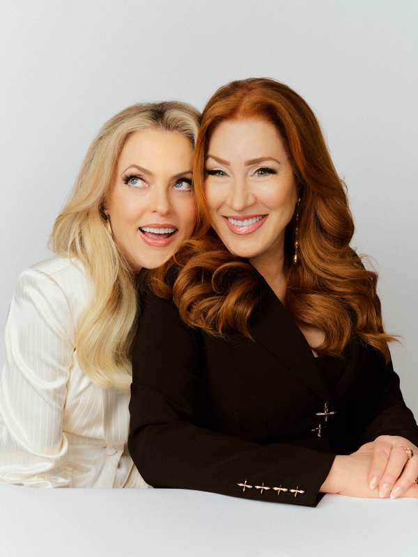 Inside Parent Trap’s Lisa Ann Walter and Elaine Hendrix’s Bond ...
