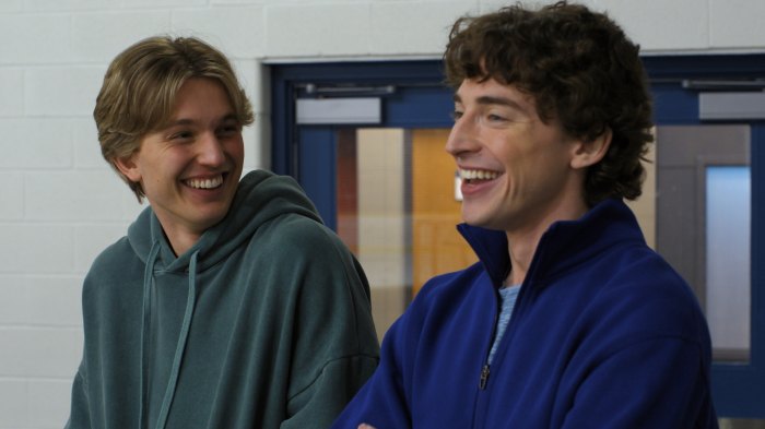 Who Does Adriana End Up With in Netflix's Finding Her Edge? Spoilers ...