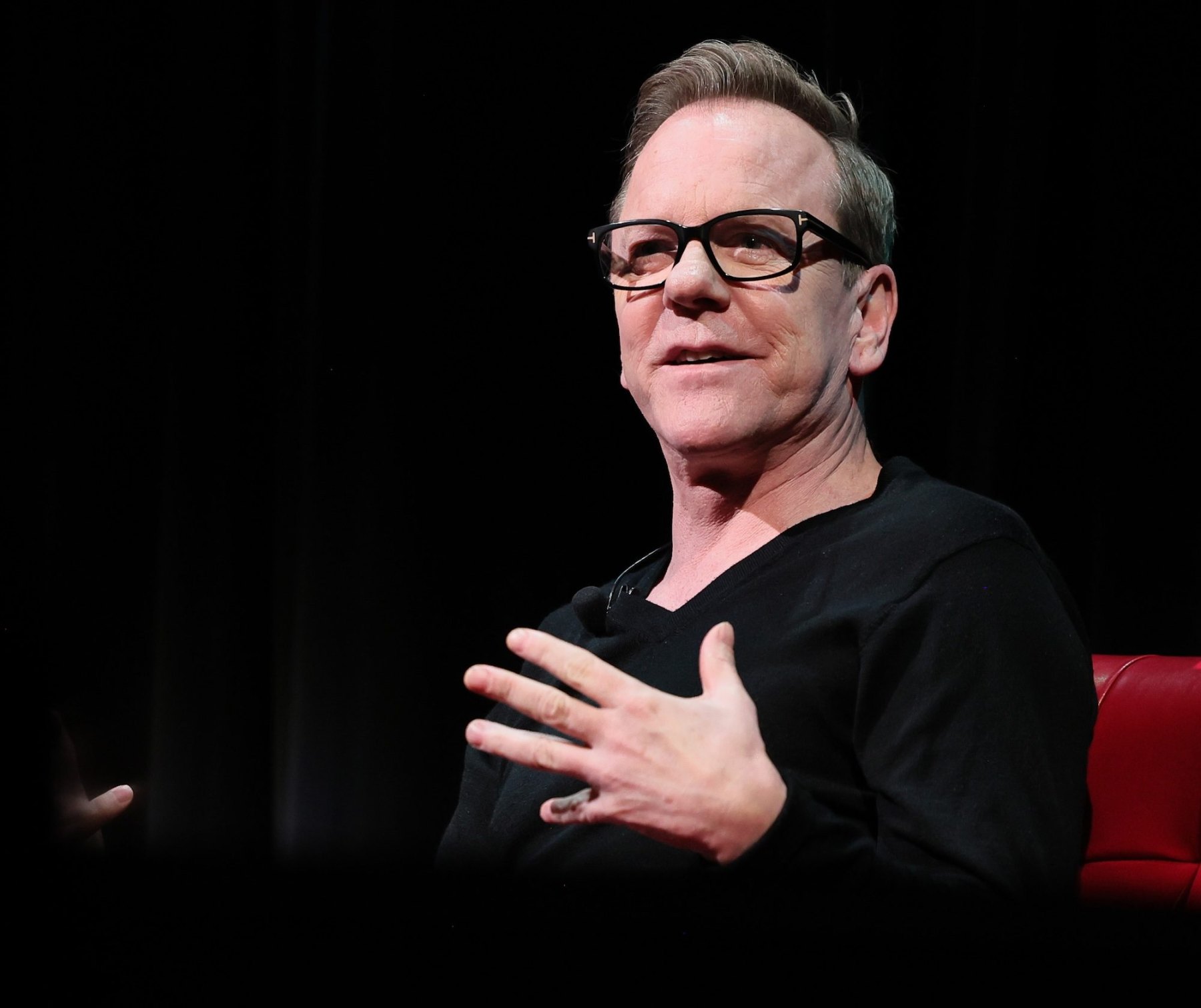 Kiefer Sutherland Is a Dad of 2: Meet His Daughters Sarah and Michelle ...