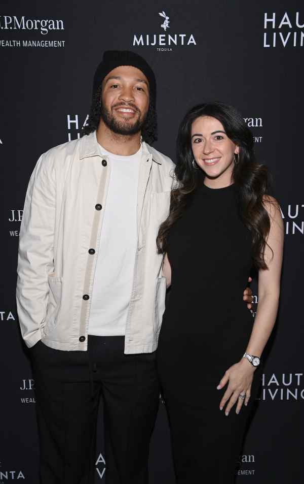 Jalen Brunson's Wife Ali Talks Mom Groups, Knicks WAGs Community (Excl ...