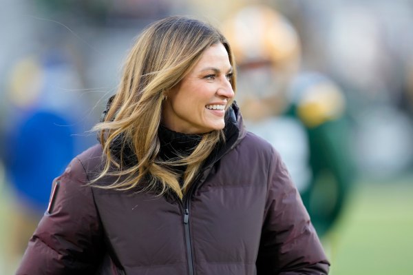 Erin Andrews Reveals New Details of Viral Fur Coat: Cost and More | Us ...