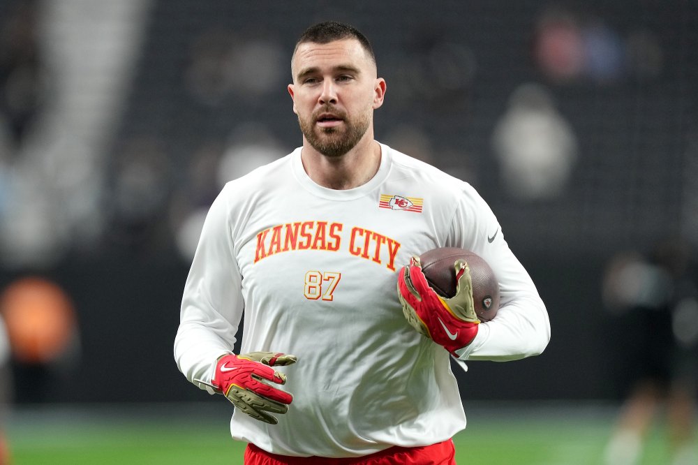 Travis Kelce's Teammates Hint at His Retirement in Chiefs Locker Room ...