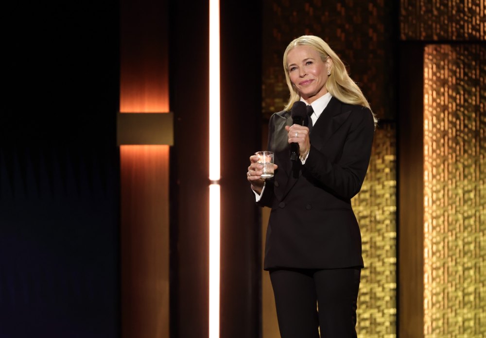 Chelsea Handler Explains Why Women Should Host All the Awards Shows ...