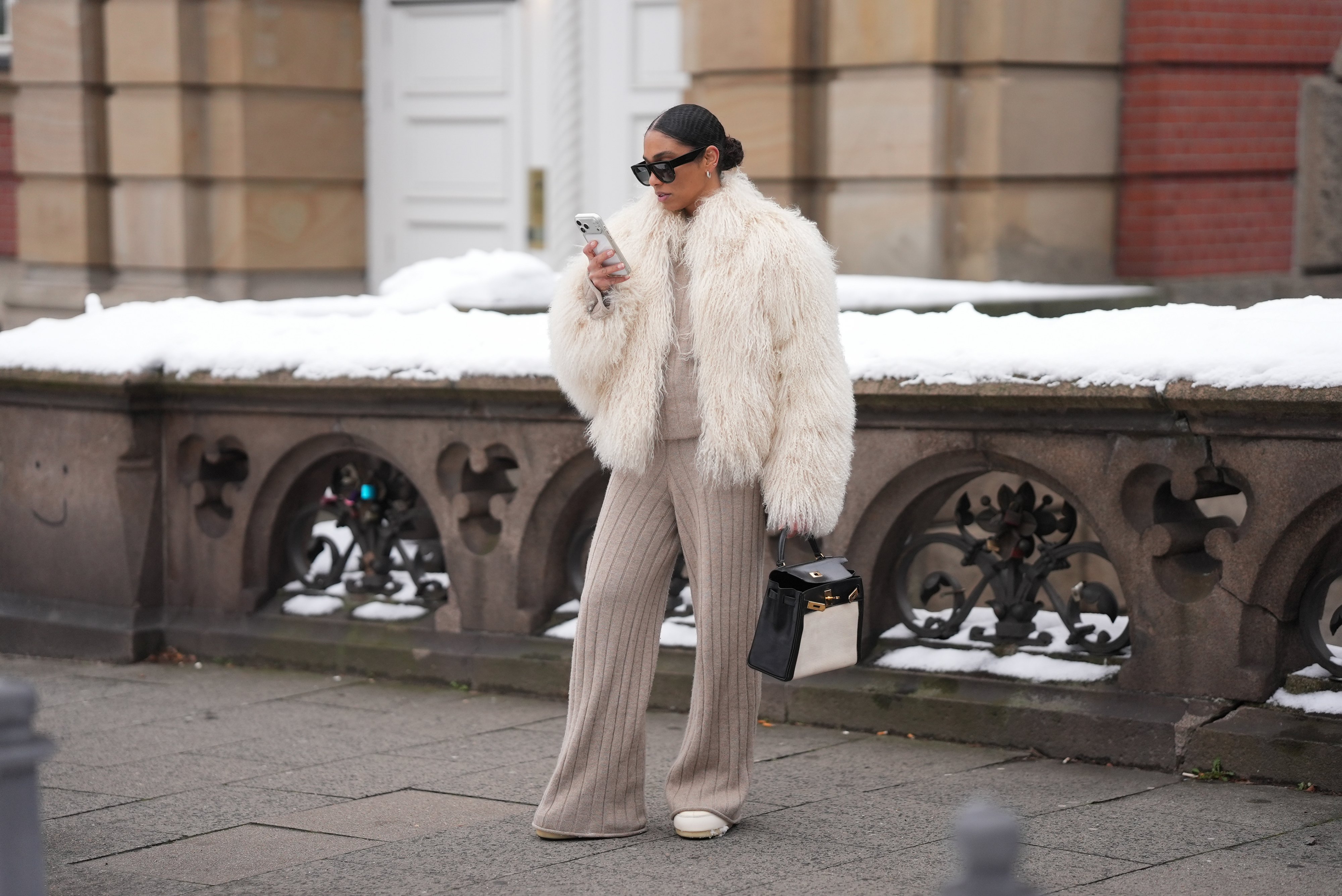 19 Cozy Amazon Lounge Sets to Look Swiss Alps-Rich — From $9 | Us Weekly