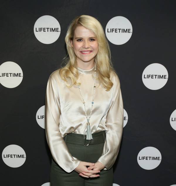 How Many Siblings Does Elizabeth Smart Have? 4 Brothers and 1 Sister ...