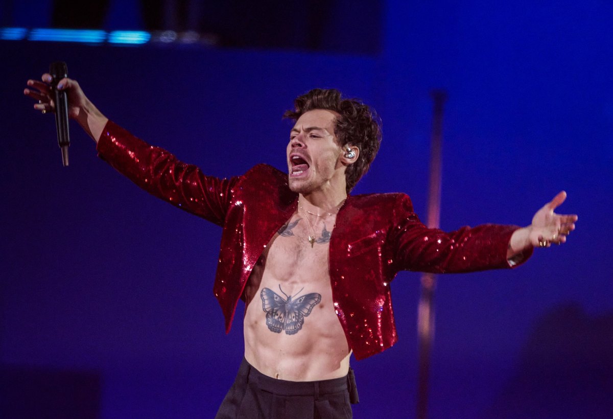 Harry Styles Shares 'Dress Code' for Together, Together Residency Tour ...