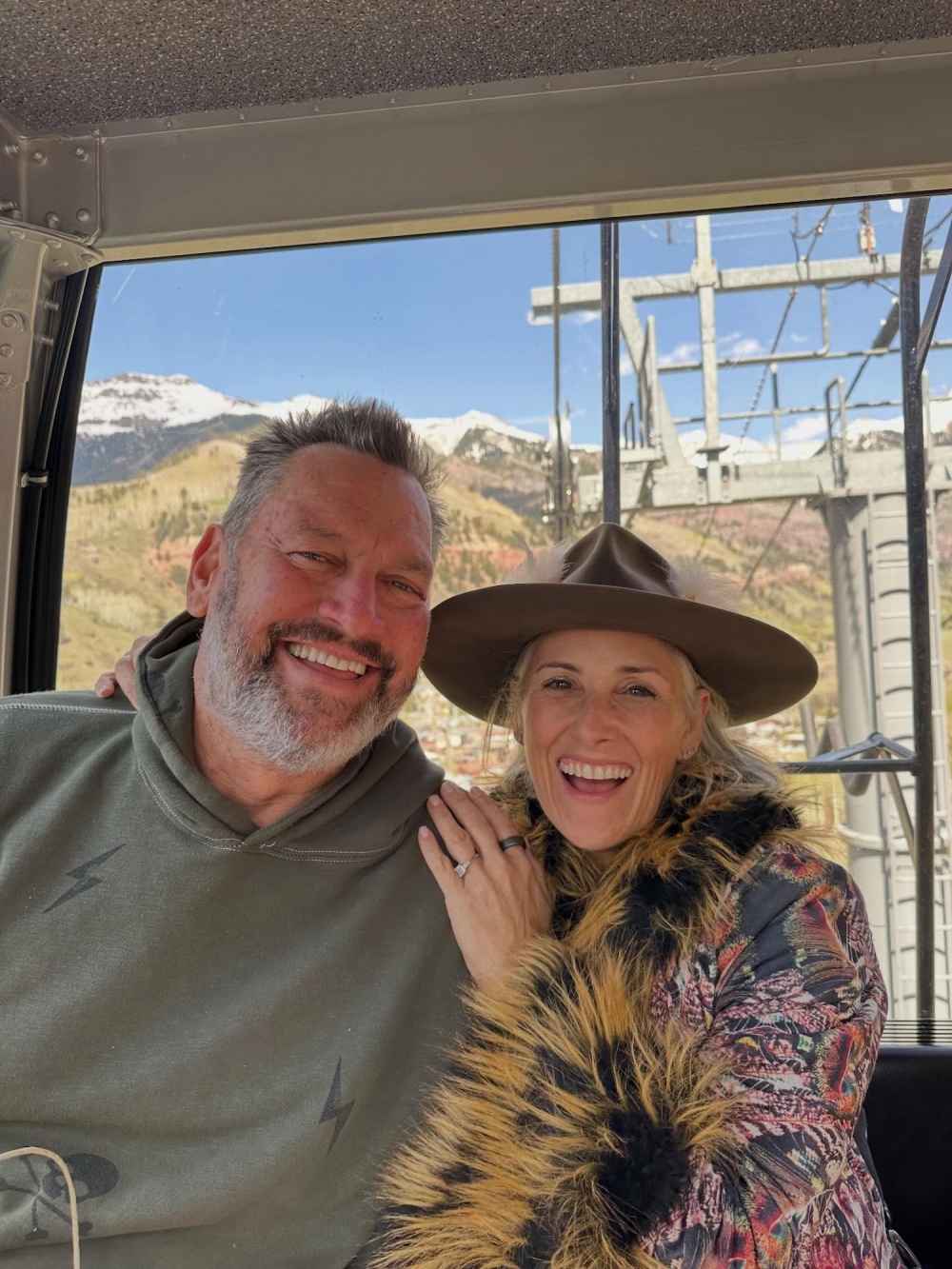 Ricki Lake celebra su aniversario con Ross Burningham tras incendio ...