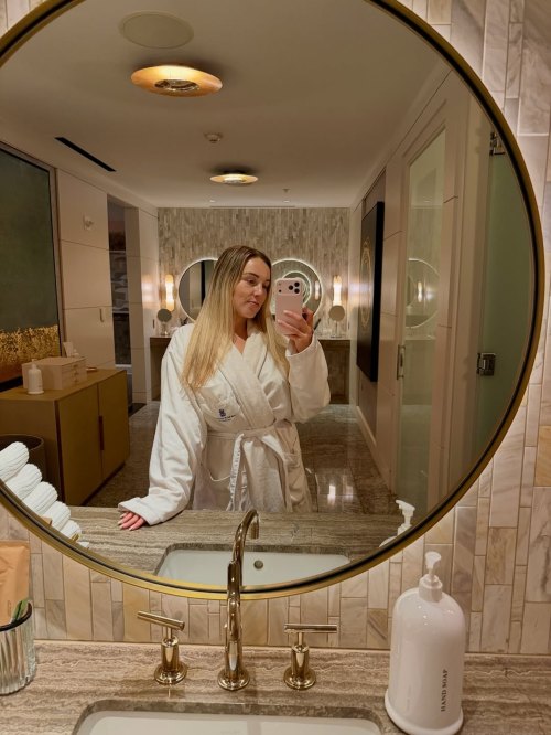 Influencer Jensen Savannah Nichol Announces Separation From Husband ...