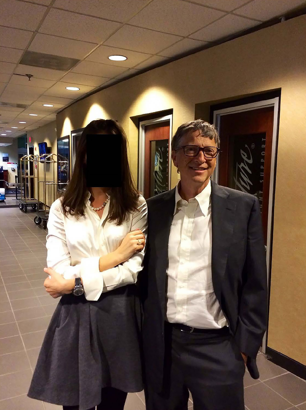 Bill Gates Admits to Affairs With 2 Women, Apologizes for Epstein Ties ...
