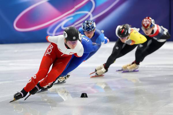Olympian Sends ‘Love and Hugs’ to Skater Who Cut Her Face During Race ...