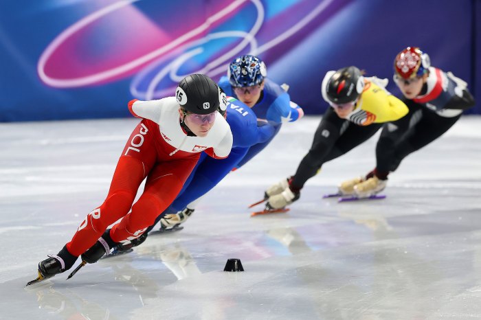 Olympic Speed Skater Cut in Face by Skate in Gnarly Scene at 2026 Games ...