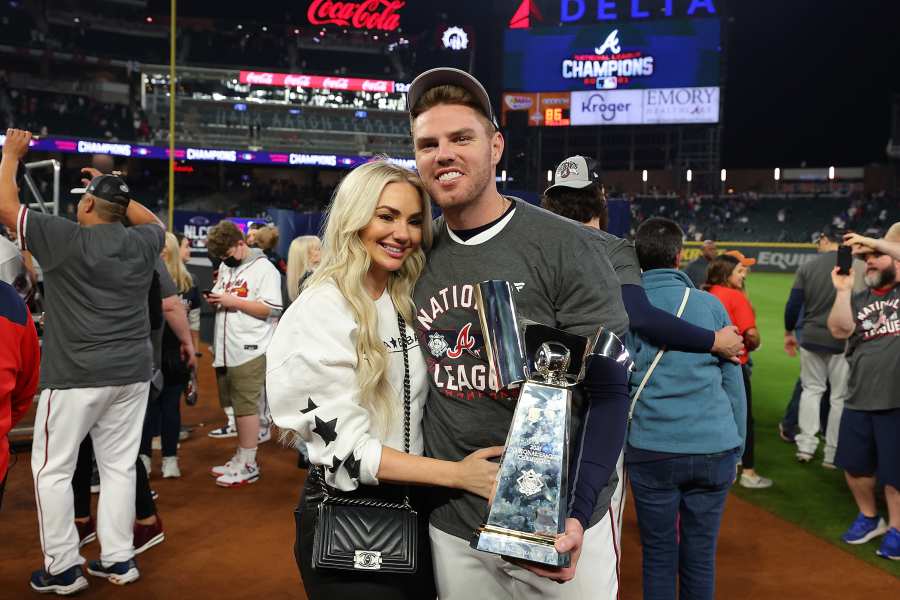 Los Angeles Dodgers’ Freddie Freeman and Wife Expecting Baby No. 4 | Us ...
