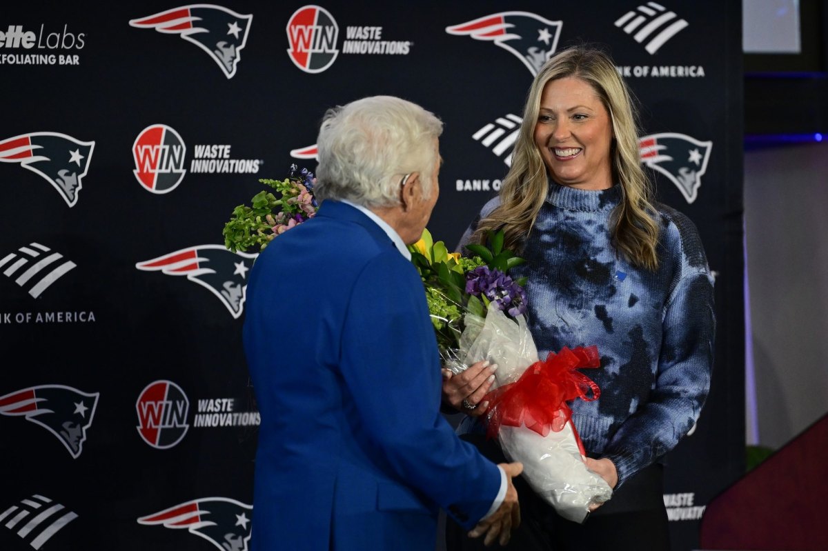 Is Mike Vrabel Married? Meet Jen Vrabel, Wife of the Patriots Head ...