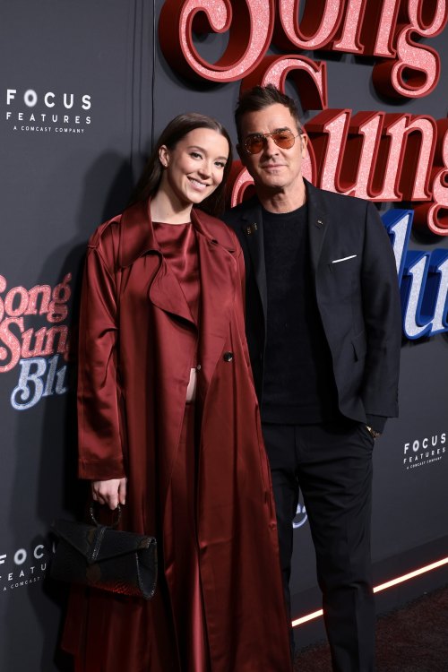 Pregnant Nicole Brydon Bloom Talks Parenthood With Justin Theroux | Us ...