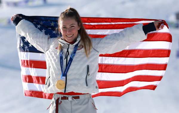 Mikaela Shiffrin Breaks Down in Tears After Winning Gold at 2026 ...