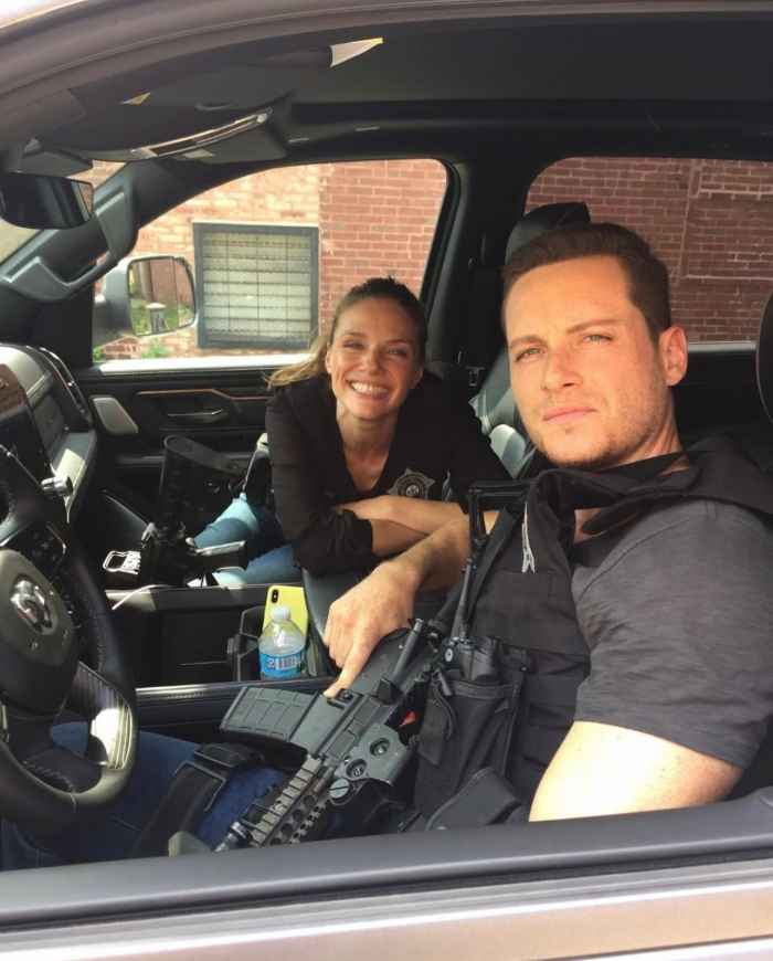 Chicago P.D.'s Jesse Lee Soffer, Tracy Spiridakos' Relationship ...
