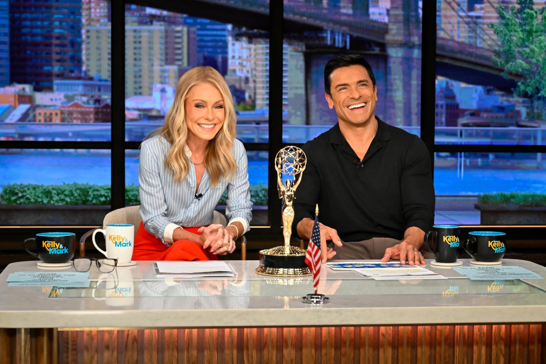 Kelly Ripa Hints If She Plans to Retire From Live With Mark Consuelos ...