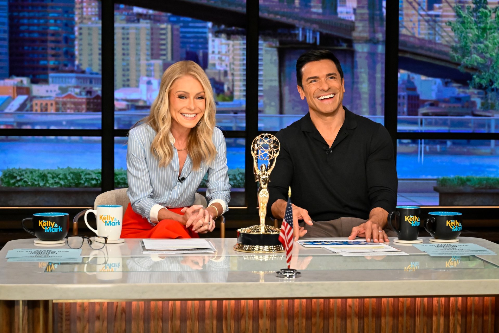 Kelly Ripa Hints If She Plans to Retire From Live With Mark Consuelos ...
