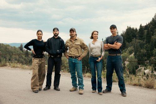 Marshals' Arielle Kebbel Teases 'Shocking Reveals' in Yellowstone ...