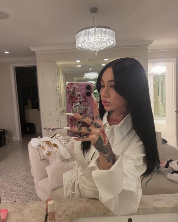 Rapper Bhad Bhabie Cuddles Daughter After 'Bad News' About Cancer at 22 ...