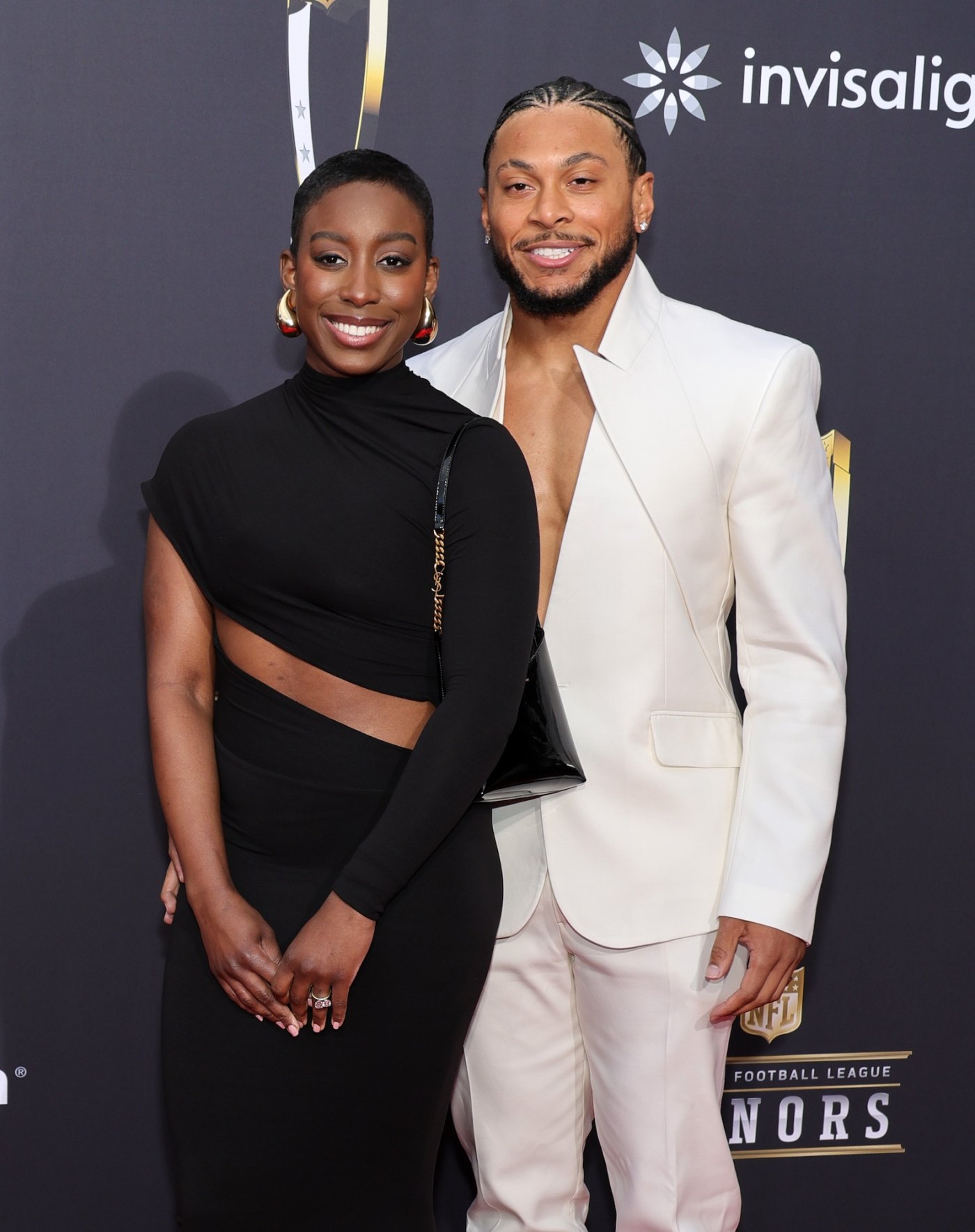 Fiancee of Antoine Winfield Jr. Helped Save Woman in Car Crash