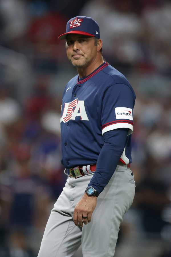 Mark DeRosa Defends Inviting Robert O’Neill into Clubhouse