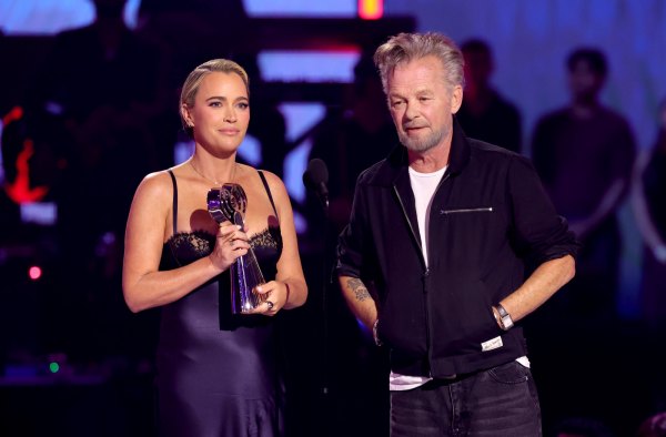 Teddi Mellencamp Praises Dad John for Cancer Battle Support