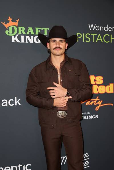 Singer Tucker Wetmore Has 'Sworn Off' Dating Blondes