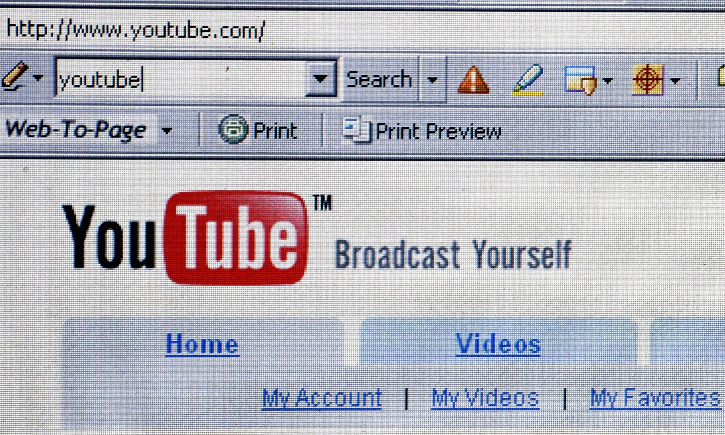 YouTube Turns 21: What the App Looked Like In 2006