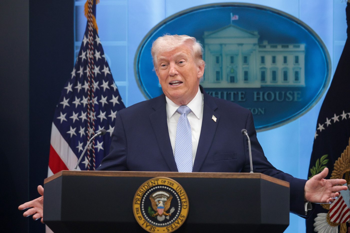 Donald Trump's 'Magic Paint' Plan for White House Building