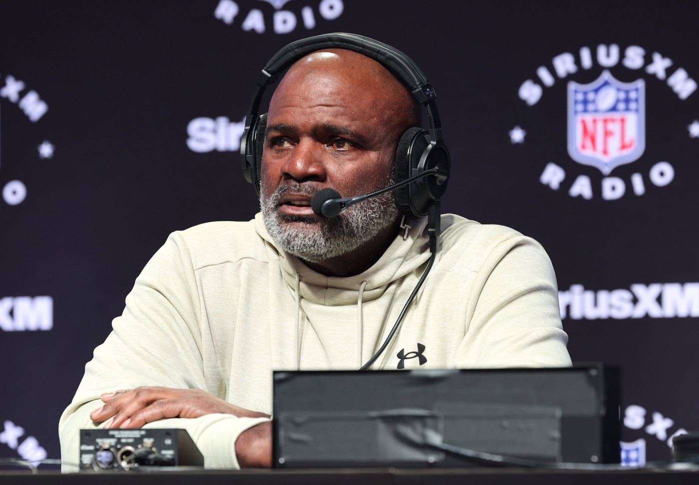 Lawrence Taylor Issues Update About Sudden Hospitalization