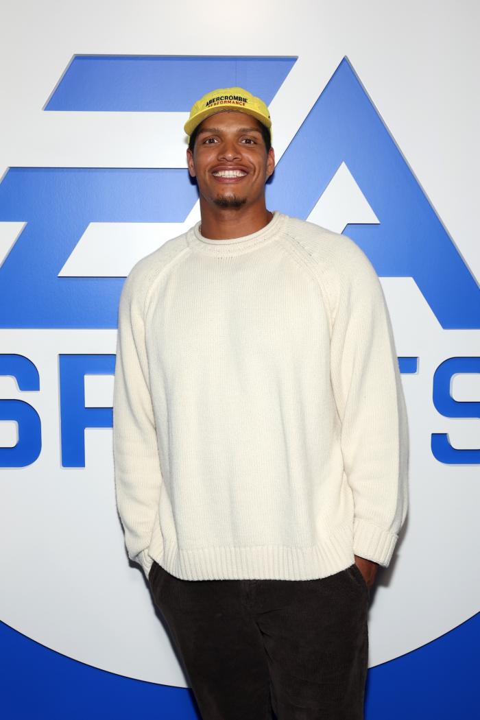 NFL’s Isaac Rochell Received DM With 'Racial Remarks'
