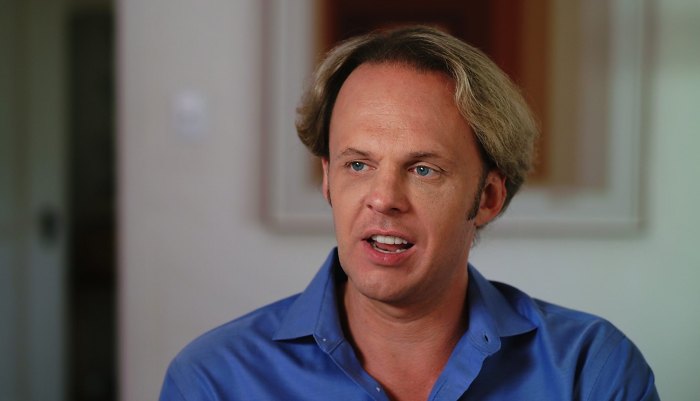 Muere por suicidio el experto en ovnis David Wilcock a los 53 años