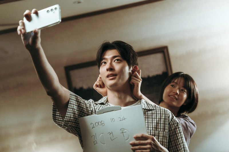 16 Best Korean Shows to Watch on Netflix Right Now (April 2026)