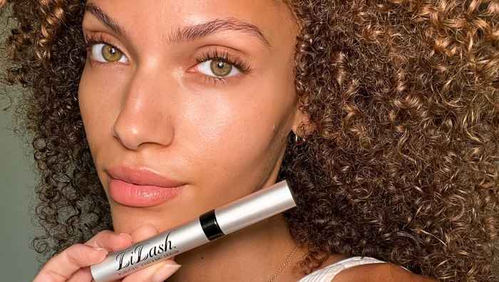 Clumpy Mascara Is Out! Switch to This Lash-Boosting Serum
