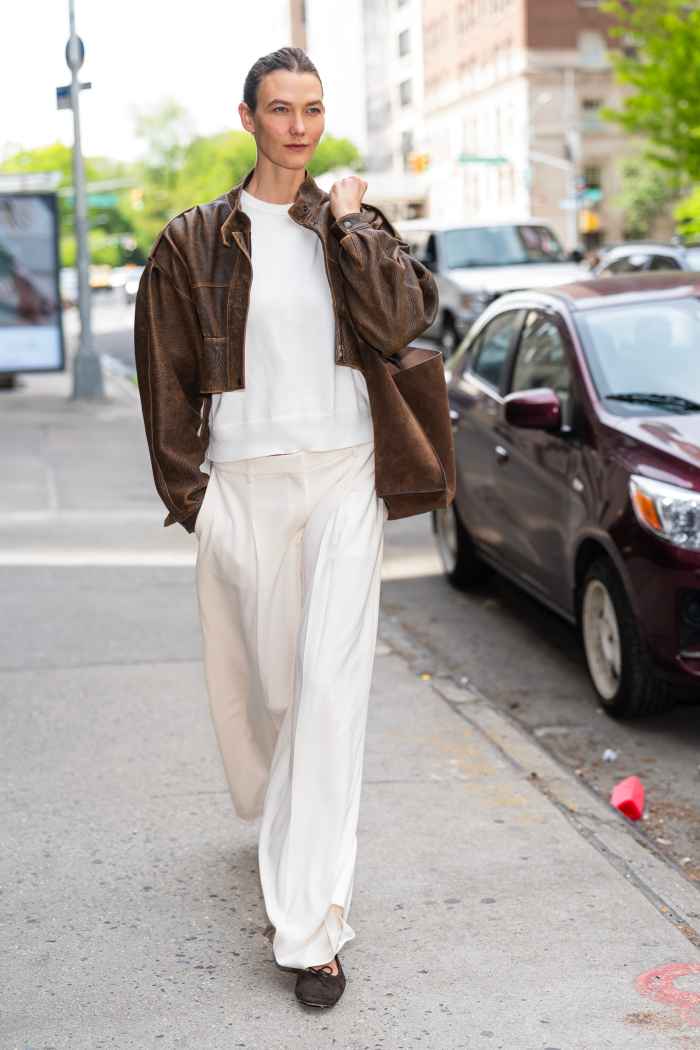 Karlie Kloss’ Flowy Spring Pants Create Supermodel-Long Legs
