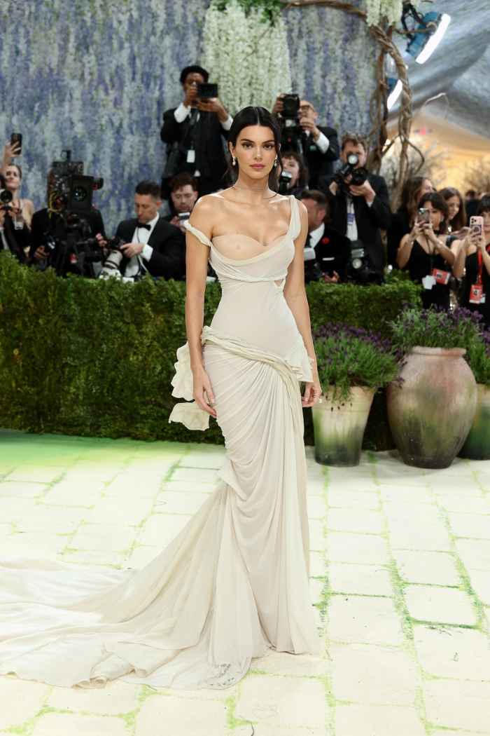 Kendall Jenner Shows Off Met Gala 2026 Red Carpet Look