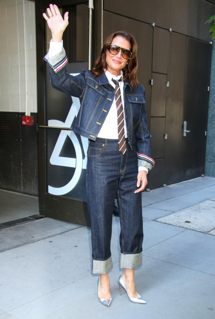 Brooke Shields Just Wore the Cuffed Jeans Trend Celebrities Love