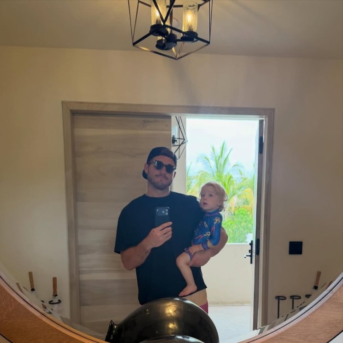 Colton Underwood Claps Back at Troll Who Feels 'Bad' for Son