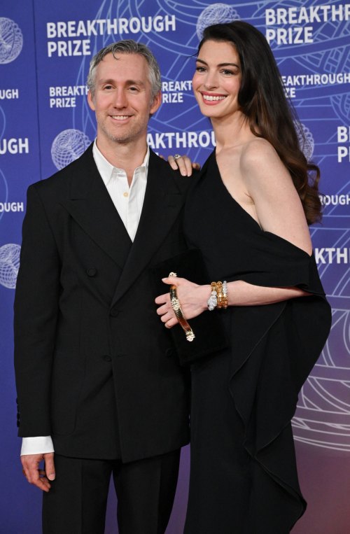 Anne Hathaway Is Pregnant, Expecting 3rd Baby With Husband