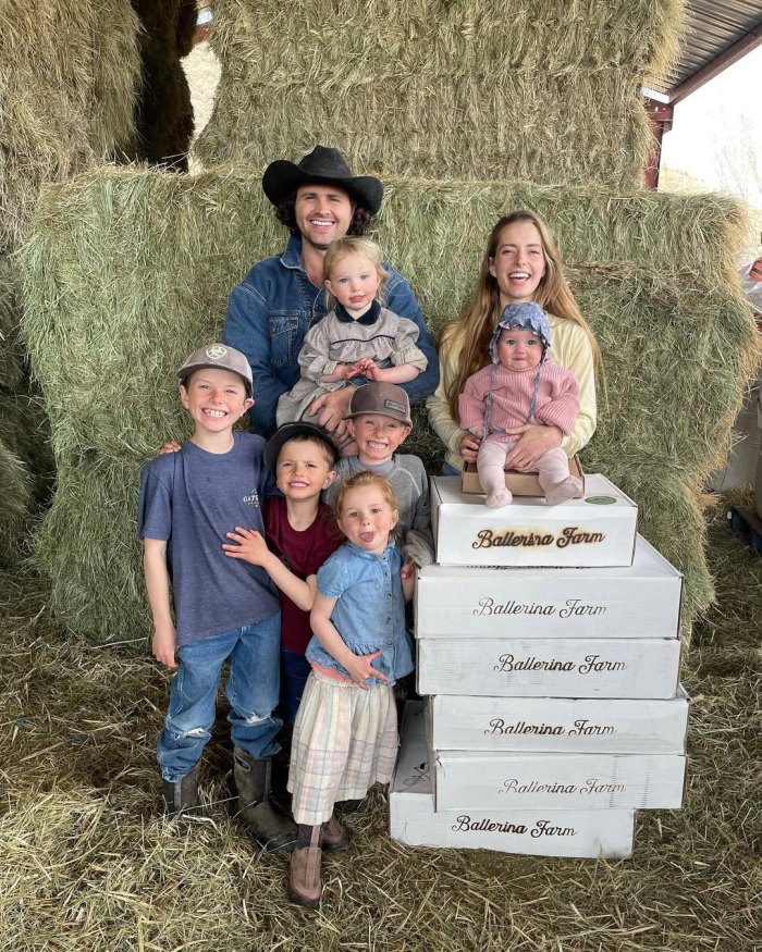 Ballerina Farm's Hannah Reacts to Yesteryear, Tradwife Trend