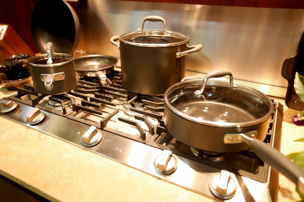 Non-Toxic Nonstick Cookware: How to Tell If It's Safe