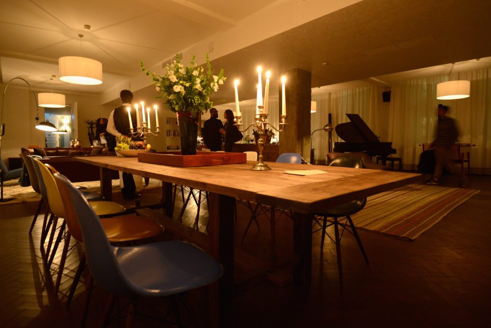 The Secret to Creating a Signature Home Scent Guests Remember
