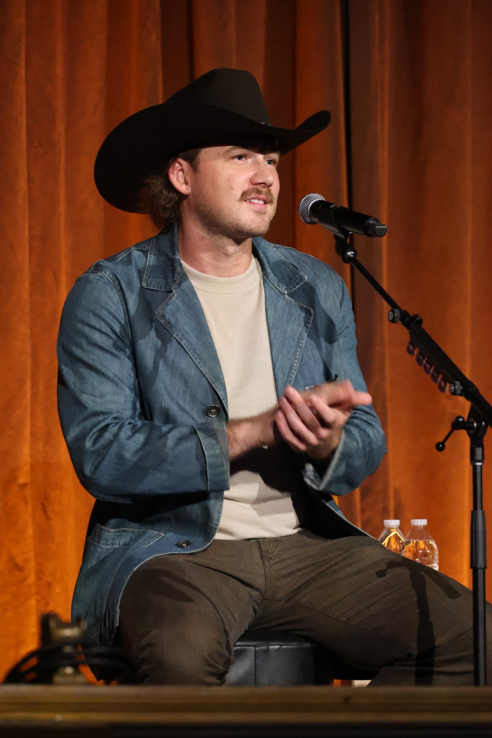 Morgan Wallen Hurls Security Guard’s Phone Across Stage