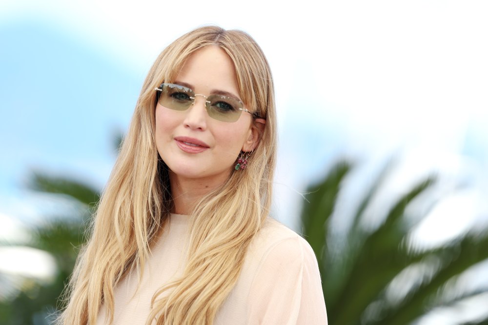 Jennifer Lawrence's Linen Pants Style Is $33 on Amazon