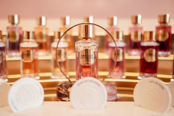 Why People Are Switching From Fresh Scents to Warm Fragrances