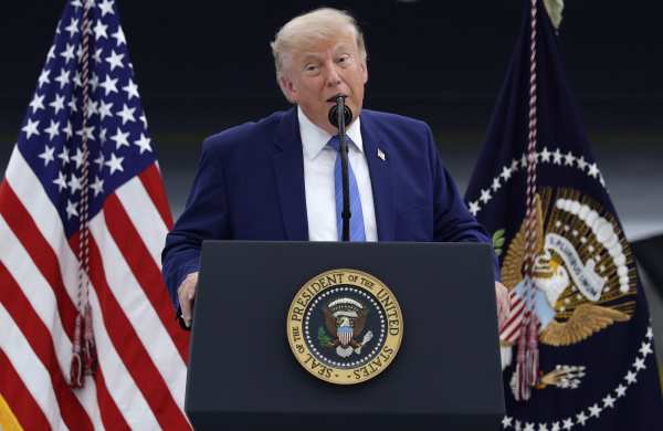 Donald Trump Claims Lincoln Reflecting Pool Was Vandalized