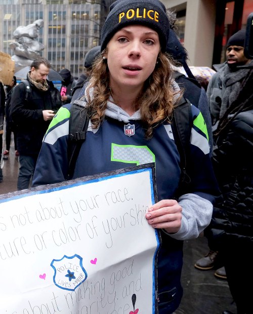 Anti-Beyonce Protest Brings Out Only Two Supporters: Details | Us Weekly