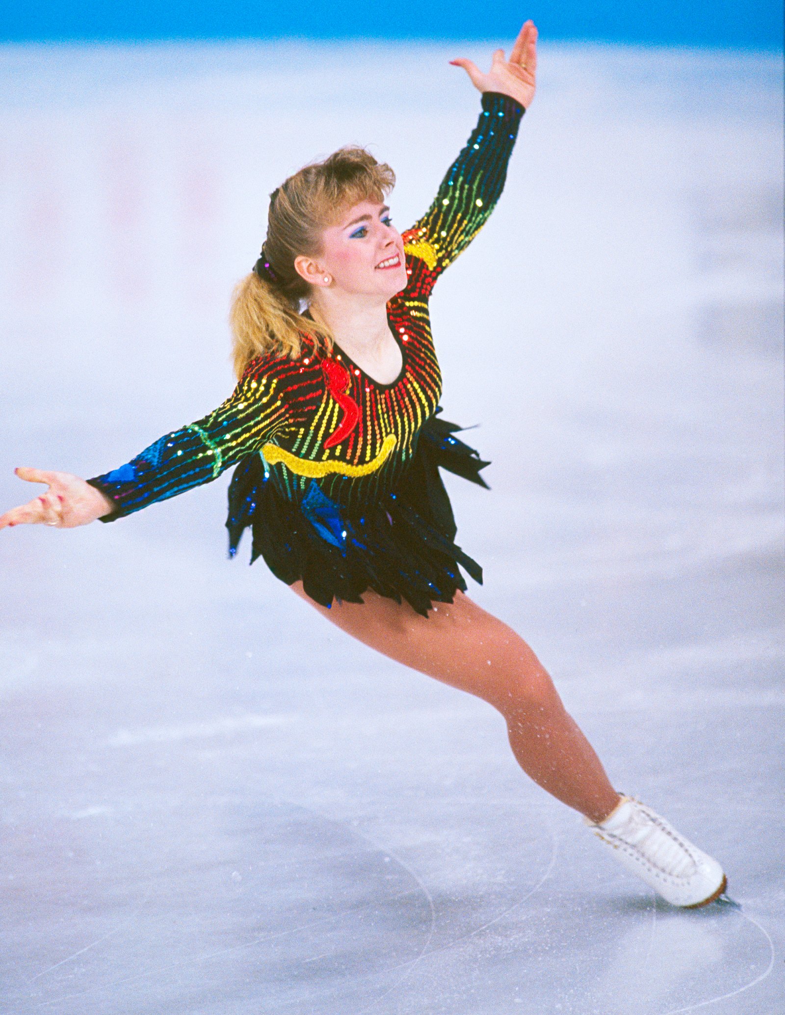 Margot Robbie Is Unrecognizable as Tonya Harding in New Pics | Us Weekly