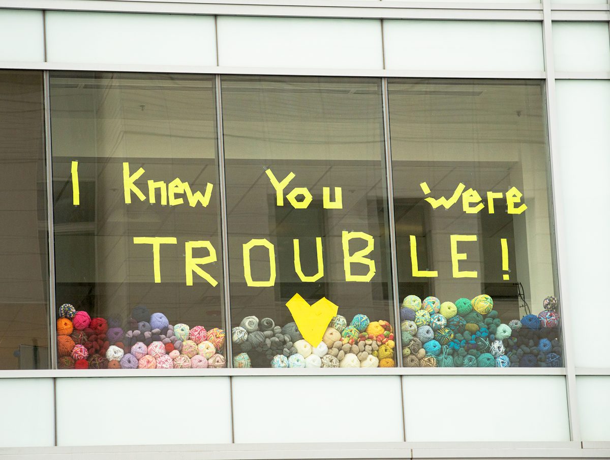 Taylor Swift Sends Flowers for Post-It Notes Outside Courthouse | Us Weekly